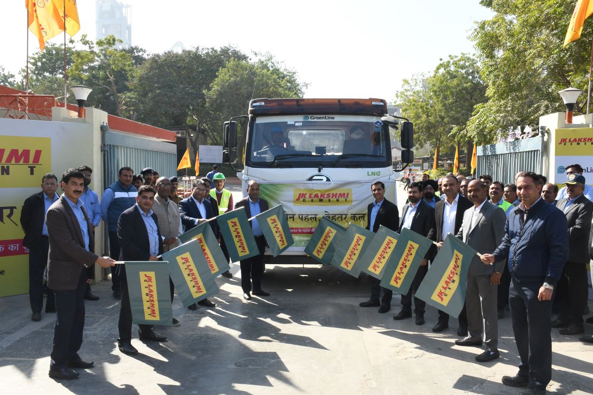 Blue Energy Motors’ LNG Trucks hit the Indian road | Autoguideindia