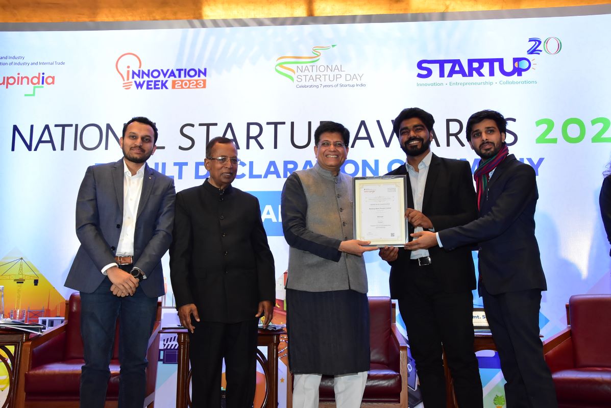Revamp Moto wins big at National Startup Awards 2022 | Autoguideindia