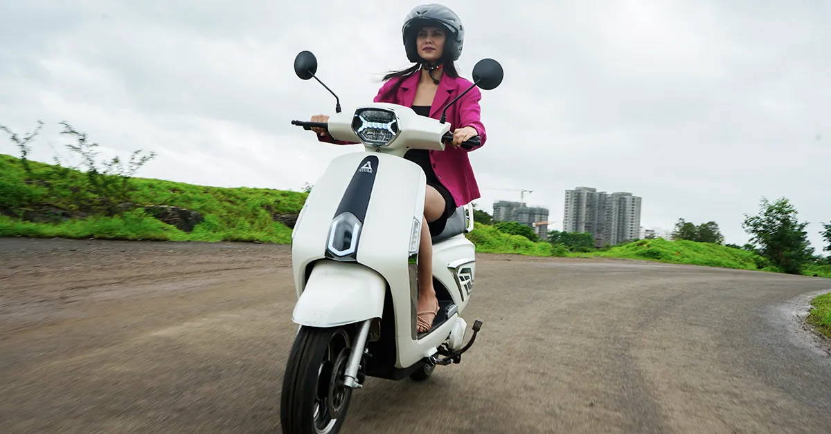 iVOOMi's Electrifying Festive E-Scooter Offer | Autoguideindia