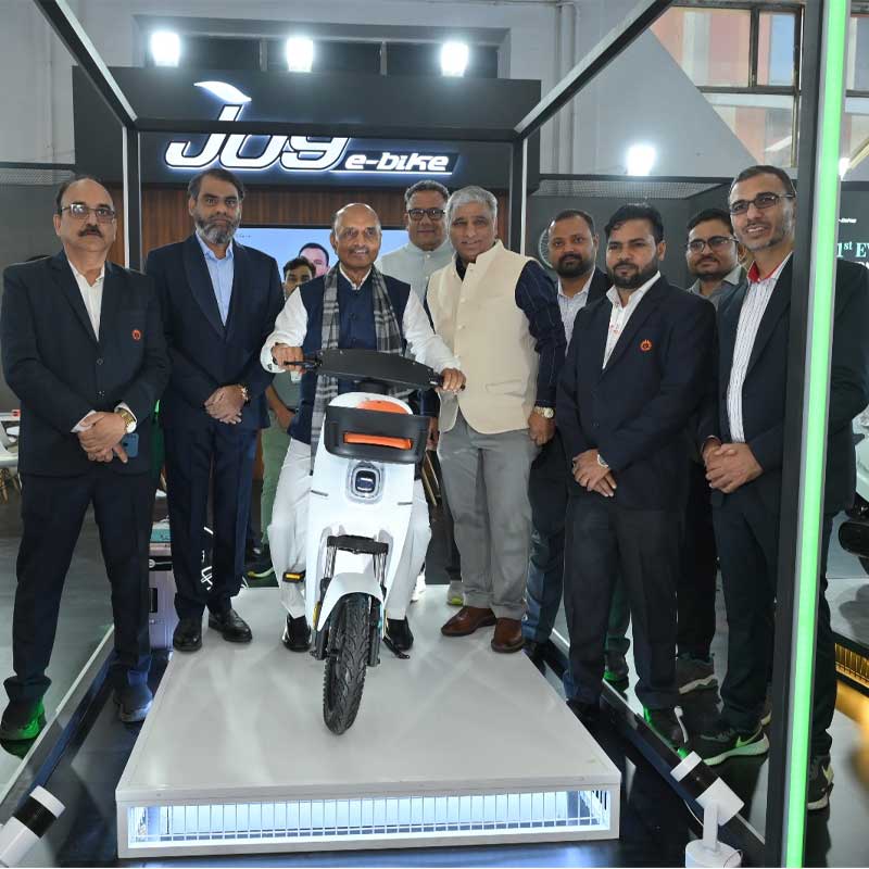 Wardwizard Innovations & Mobility unveils Hydrogen-Powered E2W Concept at Bharat Mobility Global ...