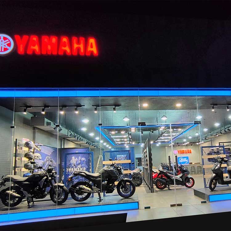 Yamaha achieves a remarkable milestone with 300 Blue Square outlets in ...