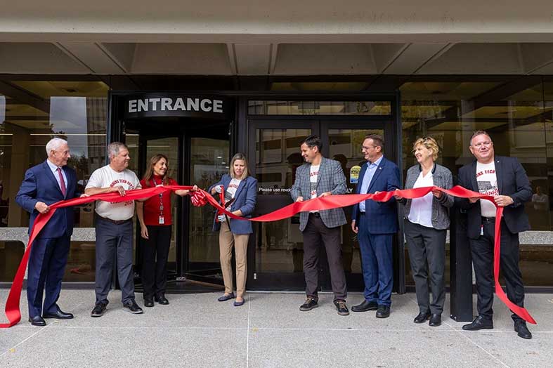 Cummins reopens worldwide technical center hub | Autoguideindia