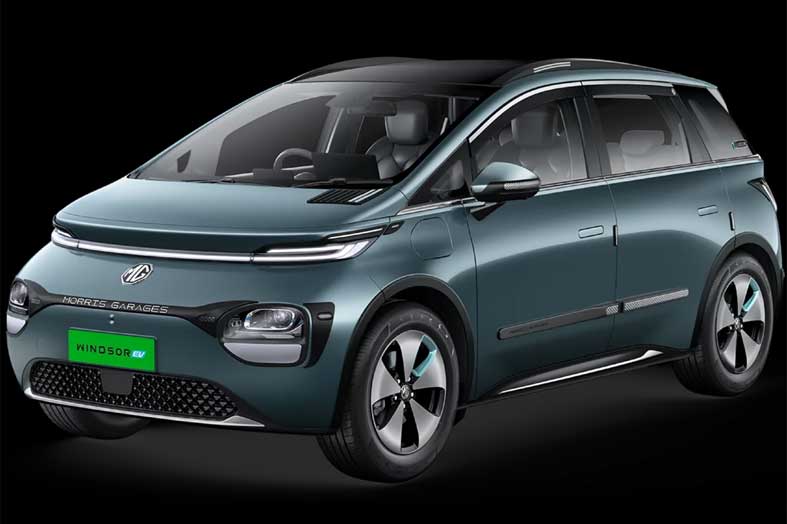 JSW MG Motor India delivers 100 MG Windsor in Hyderabad | Autoguideindia