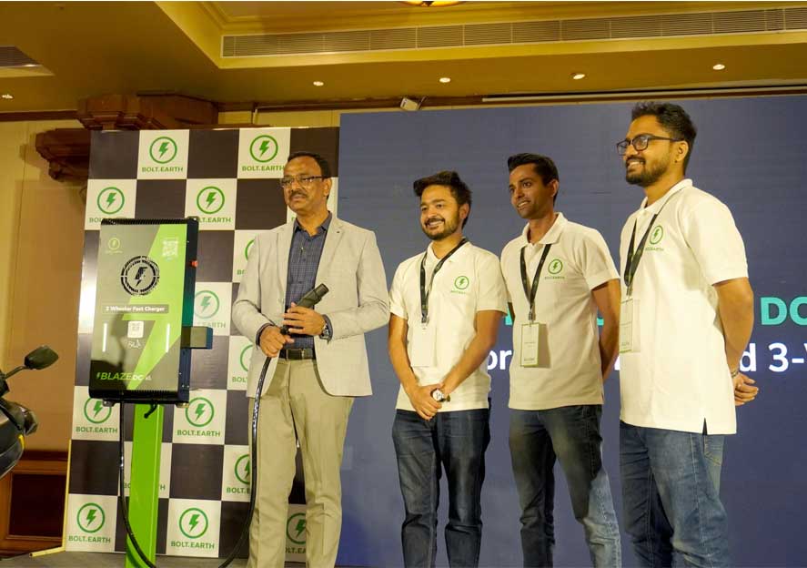 Bolt.Earth launches Blaze DC – India’s first universal DC fast charger ...