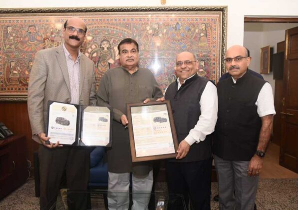 Toyota Innova HyCross earns 5-Star Safety Rating under Bharat NCAP ...