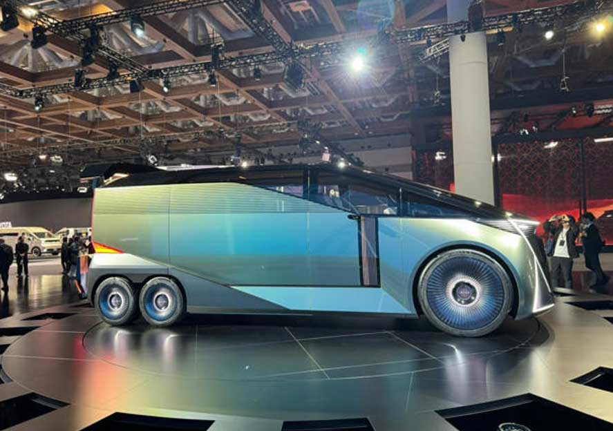 Lexus unveils LS Concept: A Six-Wheeled Reinvention of Luxury at Japan ...