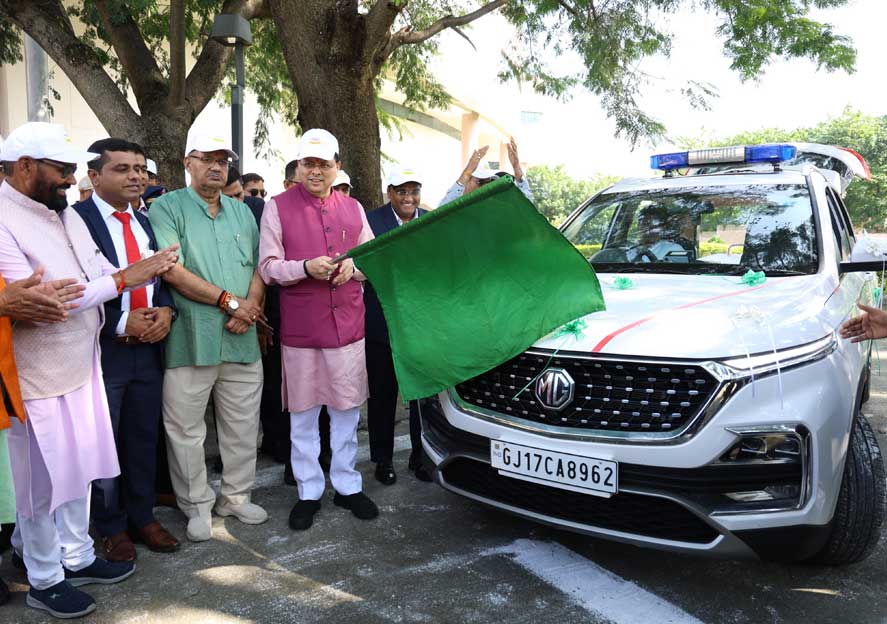 JSW MG Motor India donates customised Hector Ambulance to SPYM for ...
