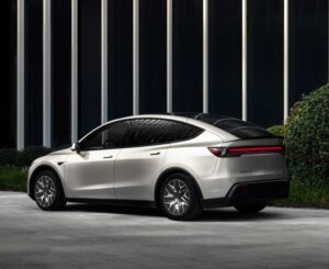 Tesla begins deliveries of Model Y L in India; Six-seater Electric SUV ...